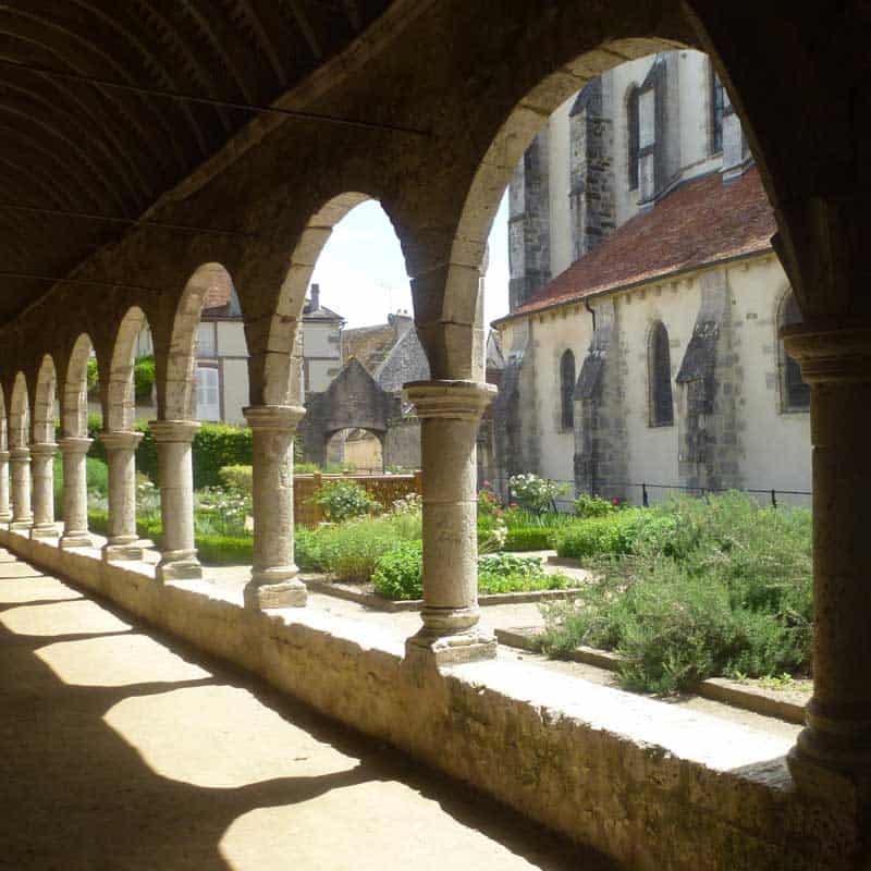 Provins Tourisme. Provins, cité médiévale en Seine et Marne 77